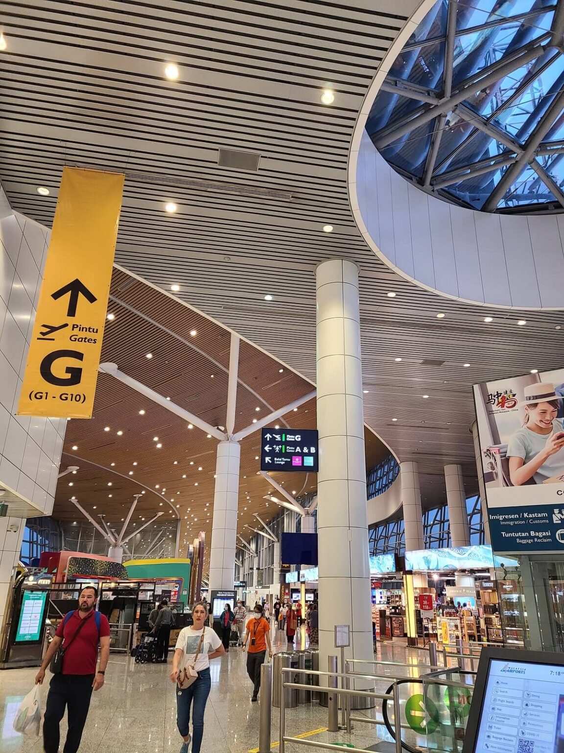 馬來西亞航空MH367、366台北TPE-吉隆坡KUL飛行紀錄[A332 & A333經濟艙] - 柏C的電影雜記