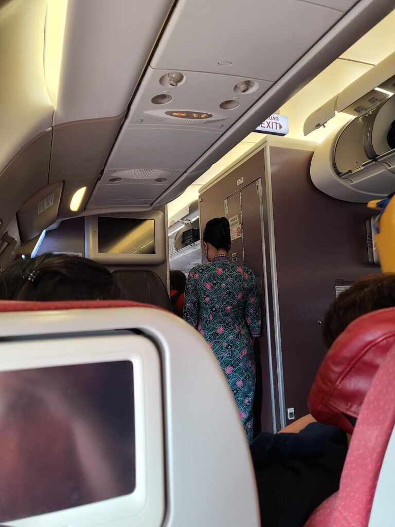 馬來西亞航空MH367、366台北TPE-吉隆坡KUL飛行紀錄[A332 & A333經濟艙] - 柏C的電影雜記