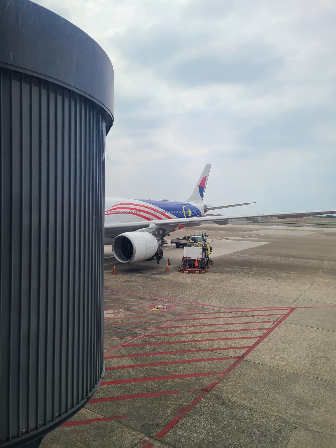 馬來西亞航空MH367、366台北TPE-吉隆坡KUL飛行紀錄[A332 & A333經濟艙] - 柏C的電影雜記